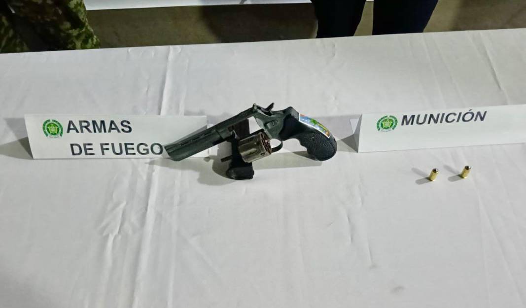 Caen 3 presuntos integrantes del Clan del Golfo y aprehenden a menor